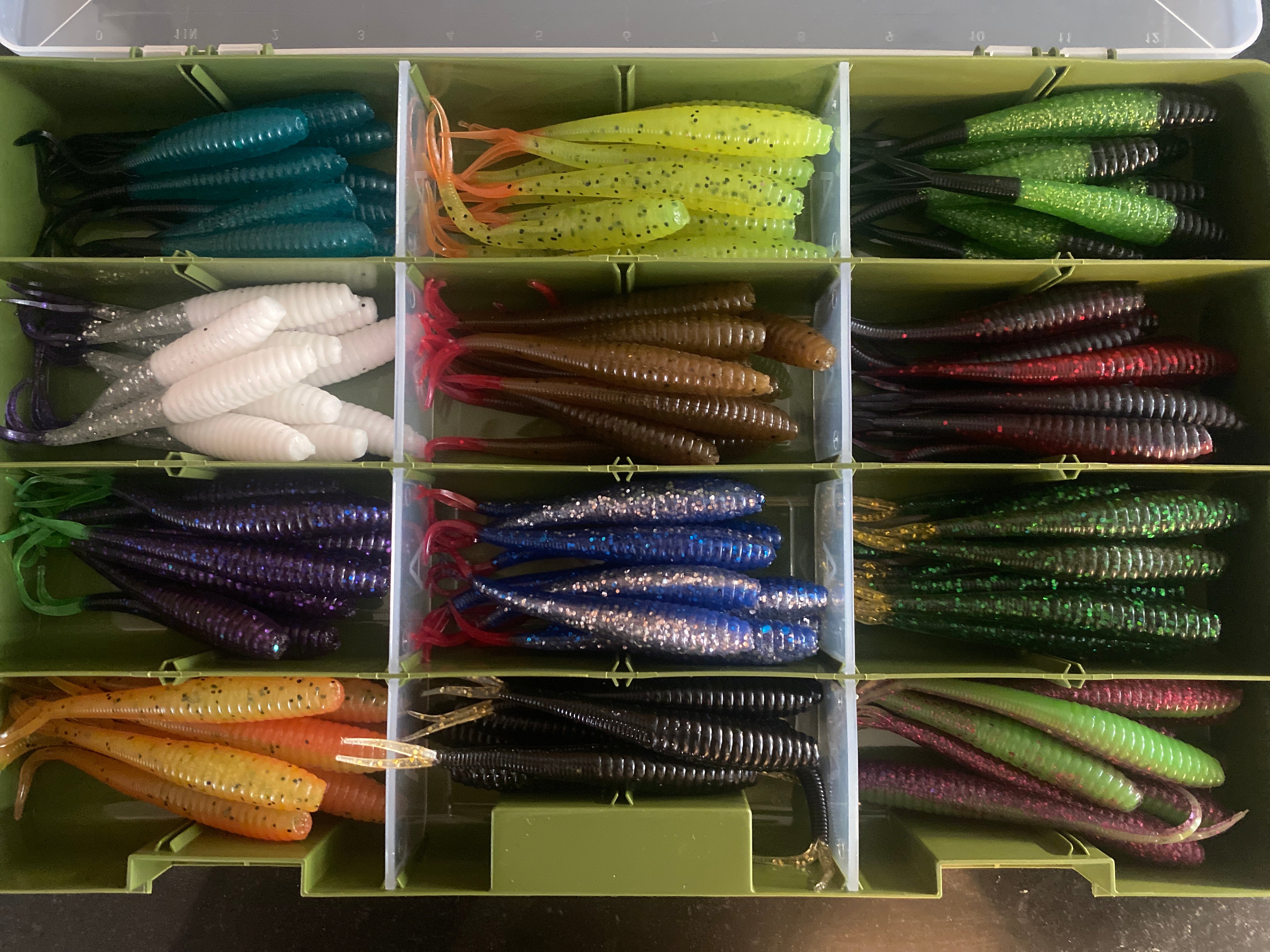 120 hybrid split tail worm box – Paradise Jigheads